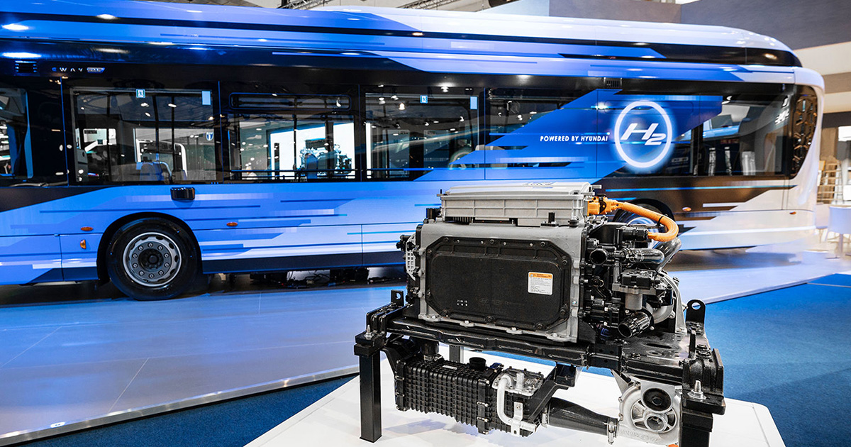 Iveco Group and Hyundai Motor Company unveil a new hydrogen city bus at ...