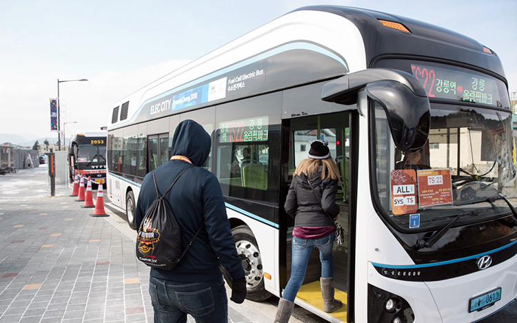 Hydrogen electric bus shuttle bus service | Hyundai Commercial Vehicle